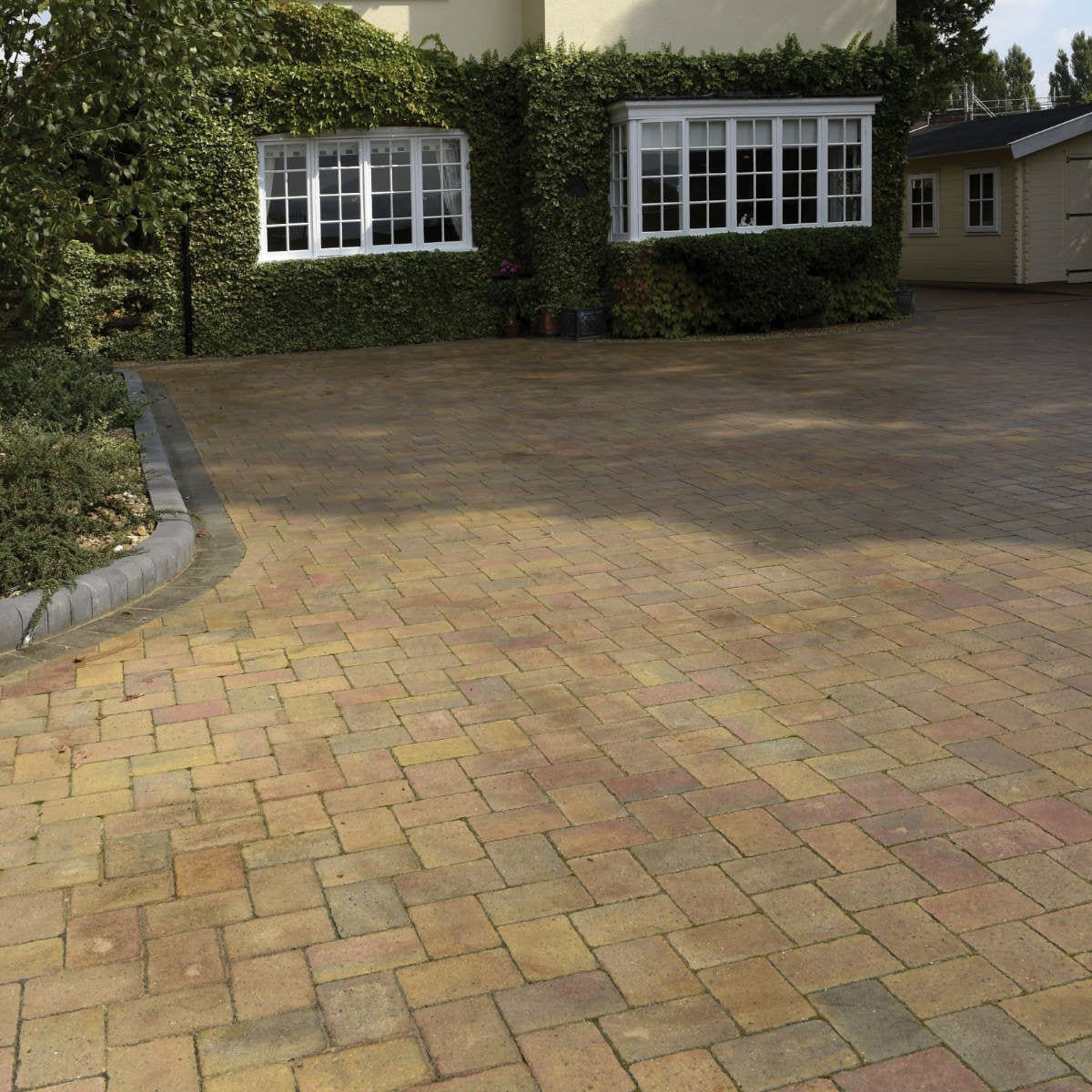 Brett Alpha Antique/ Trio Block Paving |Gills Building Supplies Ltd