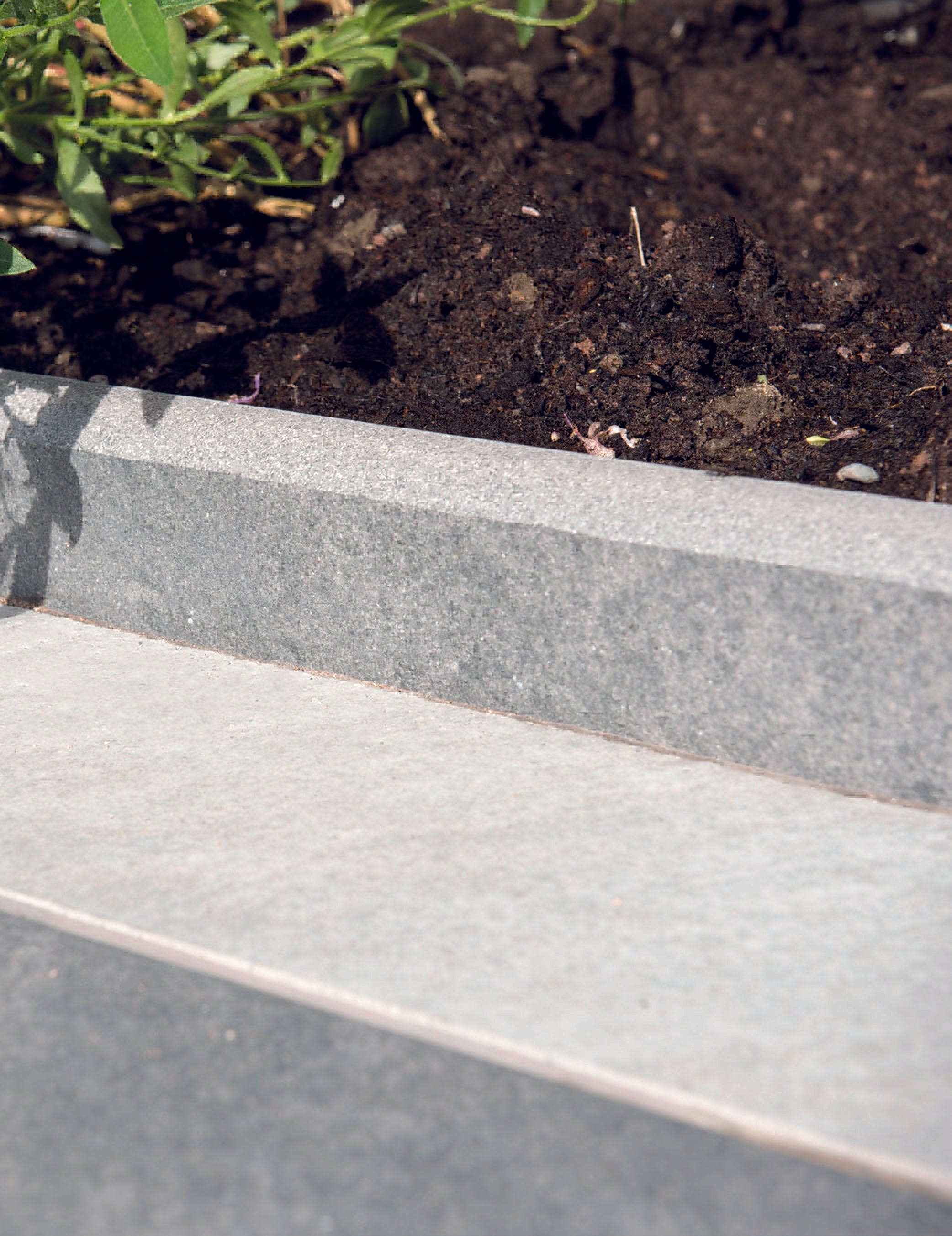 Bradstone Mode Profiled Edging | Gills Building Supplies