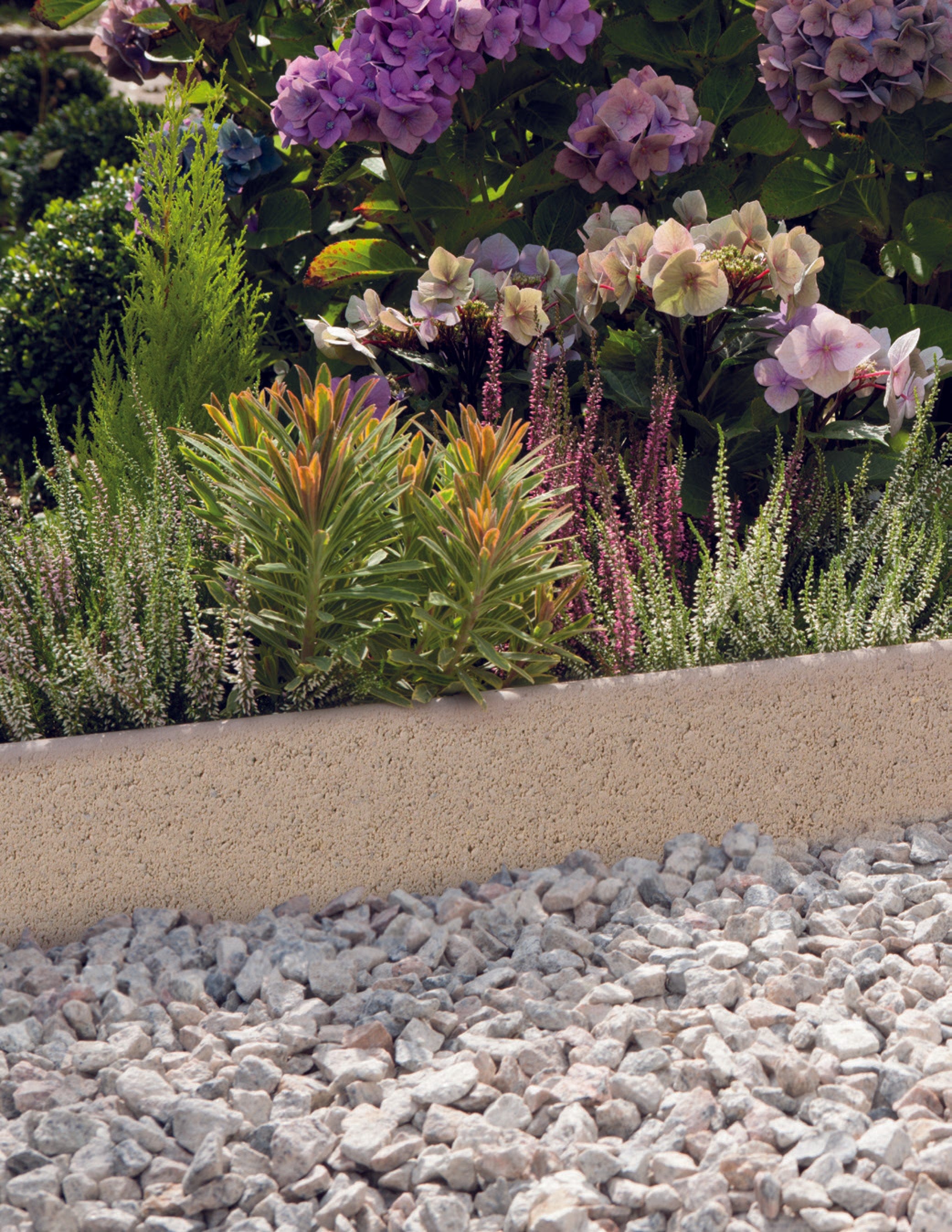 Bradstone Round Top Edging | Gills Building Supplies